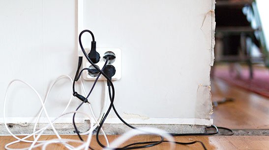 Var tredje svensk har utfört en olaglig elinstallation / Brandskyddsföreningen